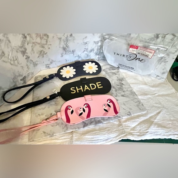 thirty-one | Accessories | Thirty One Sunglasses Pouch Holder | Poshmark